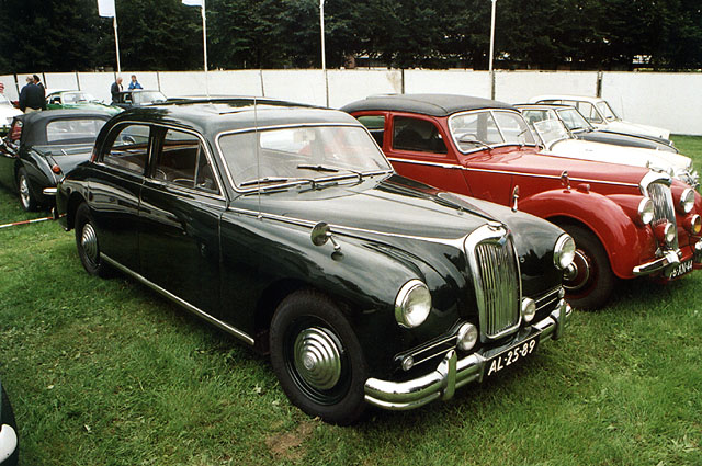 Riley Pathfinder